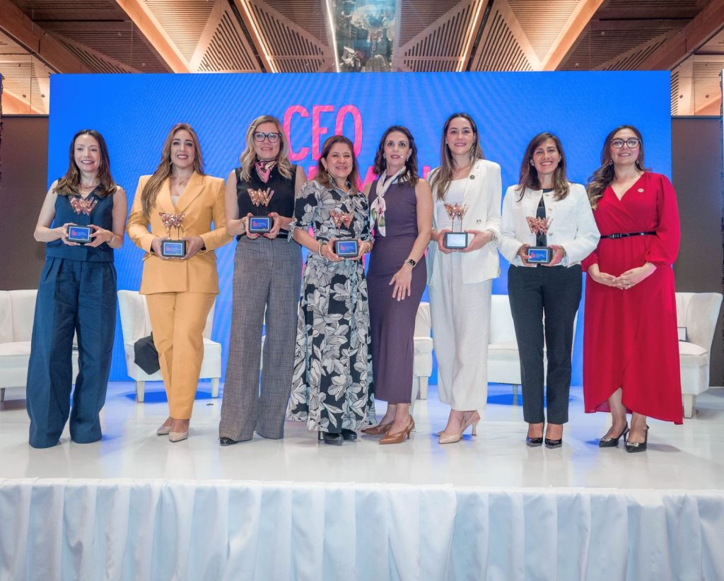 Mujeres BAC, presentó CEO Women Summit - Revista Mujer de Negocios